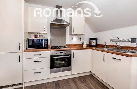 Apartment to rent in Kenyon Way, Slough, SL3 | Romans